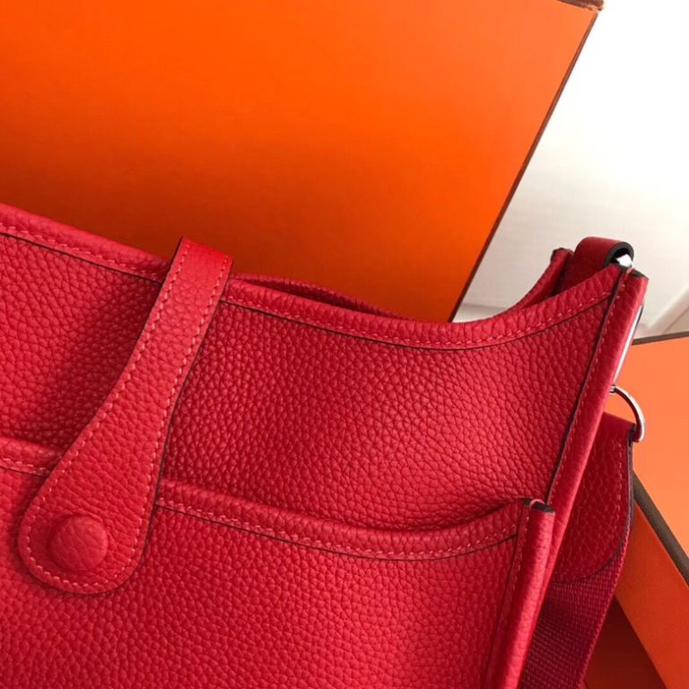 HERMES CLEMENCE EVELYNE PM 30CM RED – Elegance Nicely