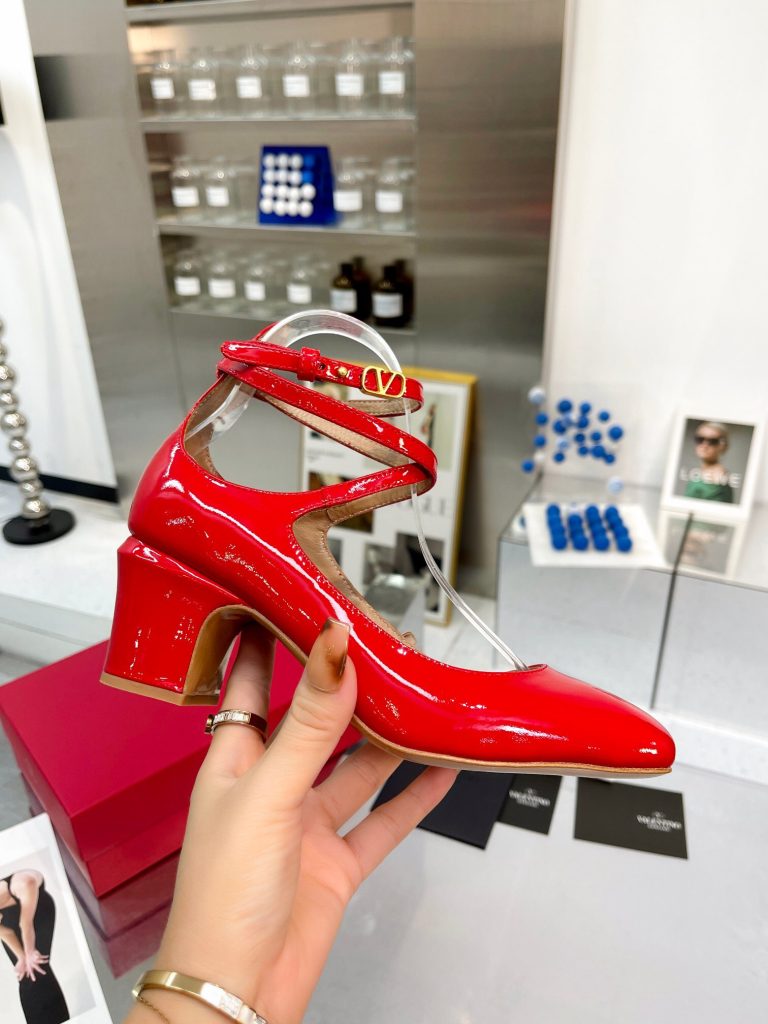 VALENTINO GARAVANI High Heel Shoes – Elegance Nicely