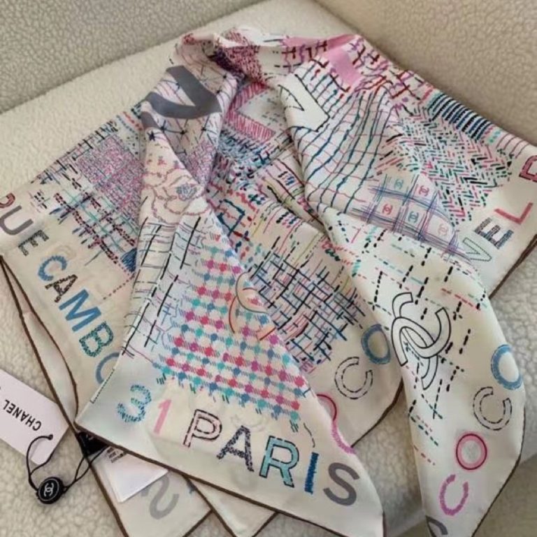 CHANEL SQUARE SCARF SILK TWILL MULTICOLOR IN WHITE 90CM – Elegance Nicely