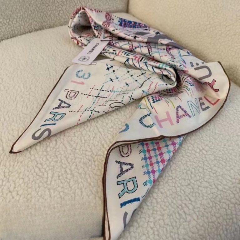 CHANEL SQUARE SCARF SILK TWILL MULTICOLOR IN WHITE 90CM – Elegance Nicely